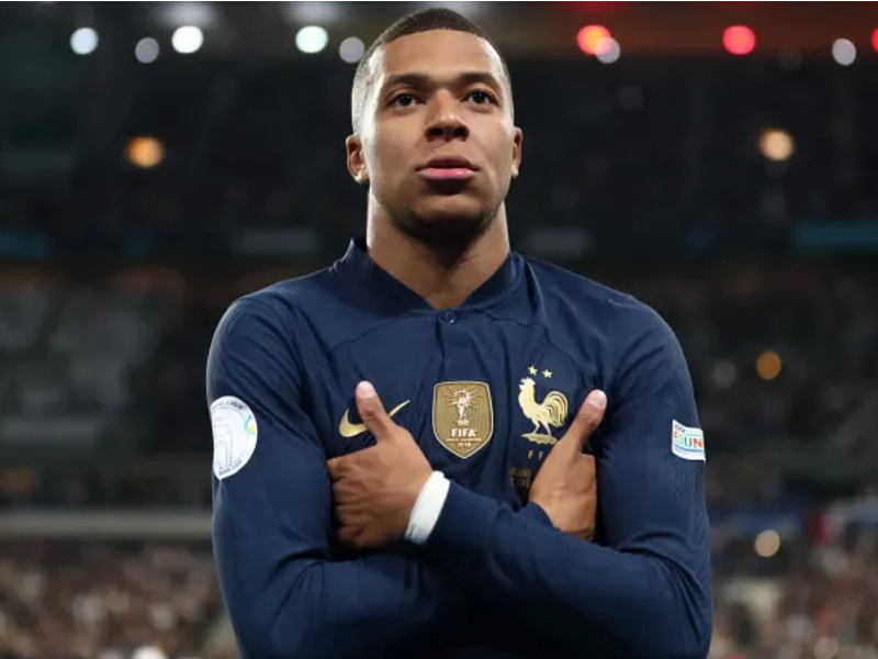 Mbappé Breaks All-Time Ligue 1 Scoring Record - The Forkball