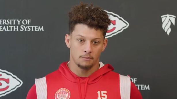 Mahomes Didn’t Realize He Hit Rashee Rice’s Knee Until Replay