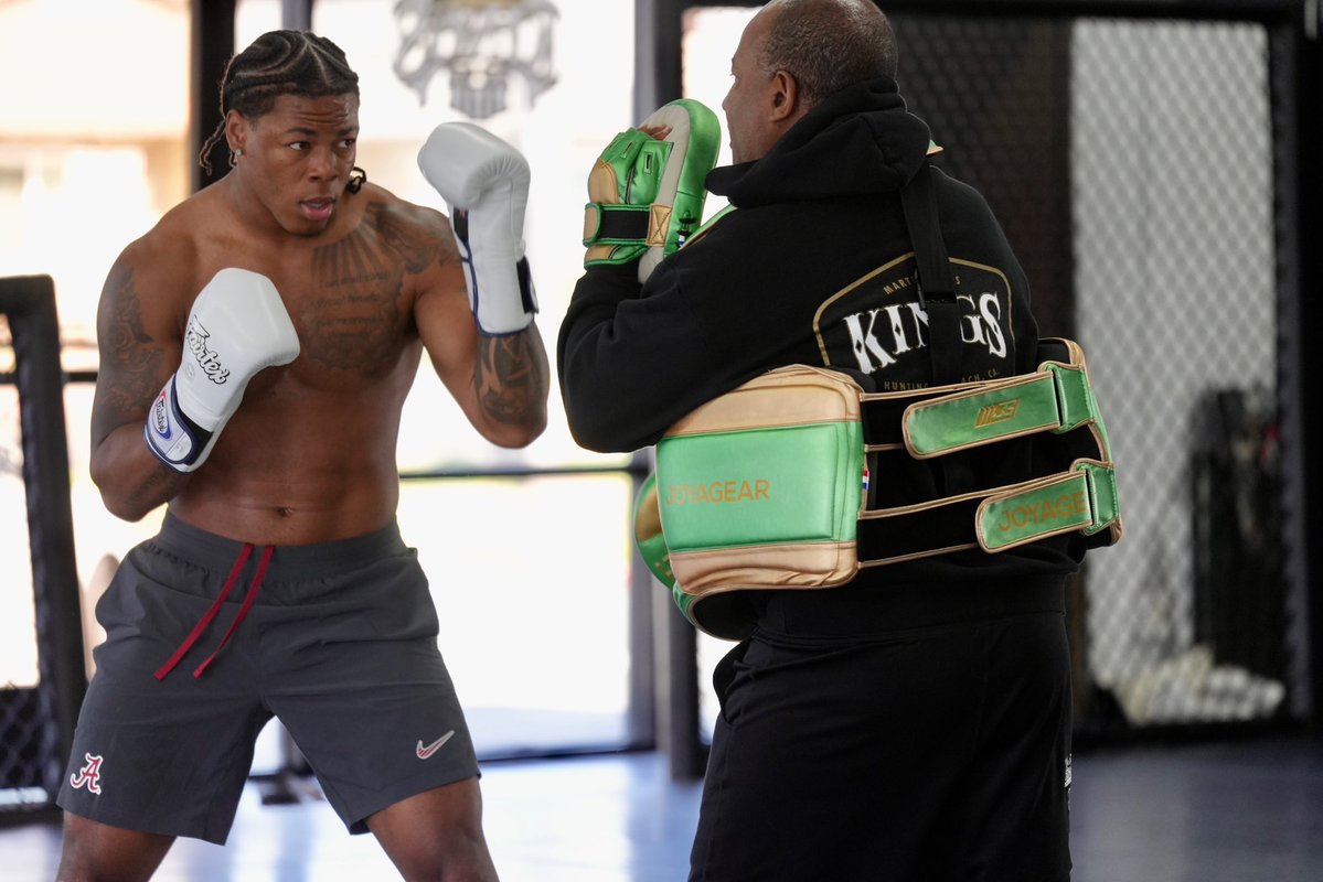 Lions’ Jahmyr Gibbs Trains With MMA Legend Rafael Cordeiro
